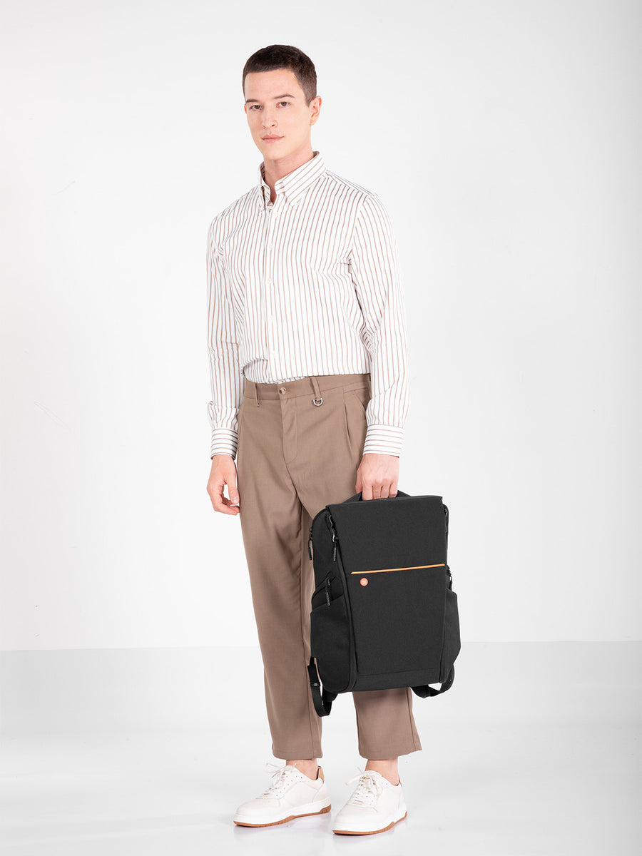 Urban Daypack: Sleek Commuter Backpack