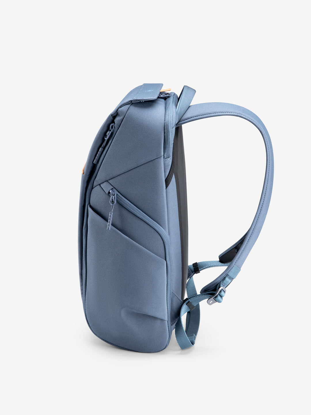 Urban Daypack: Sleek Commuter Backpack